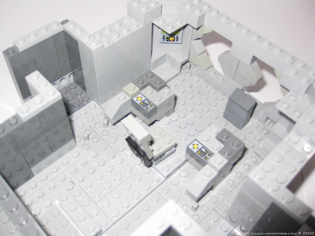 NEW! Previously unreleased photos of the USS Daedalus bridge – Sci-Fi Briks